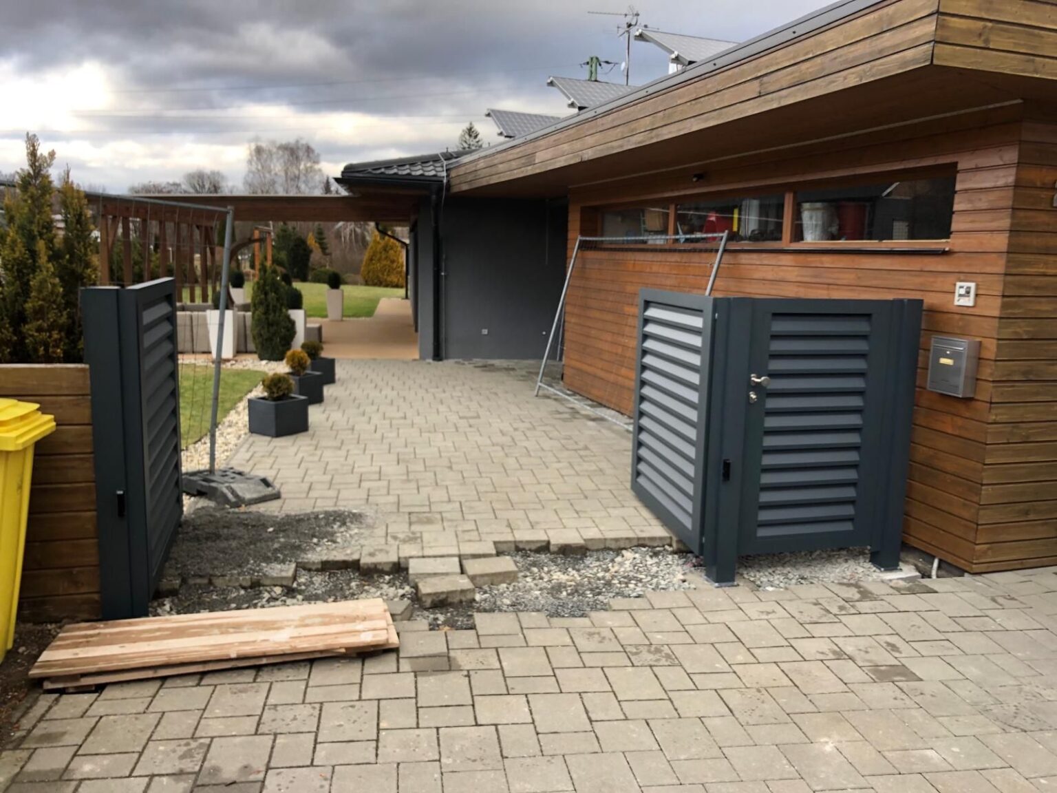 Realizácia hliníkových plotov | Hliníkové ploty ALUX